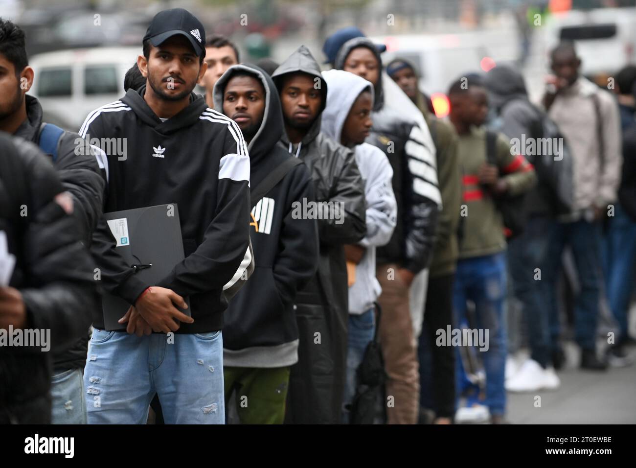 New York, New York, USA. 6th Oct, 2023. Migrants and asylum seekers ...