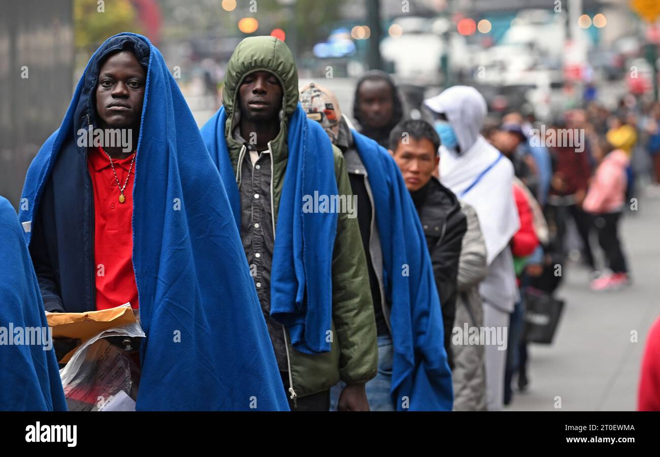New York, New York, USA. 6th Oct, 2023. Migrants and asylum seekers ...