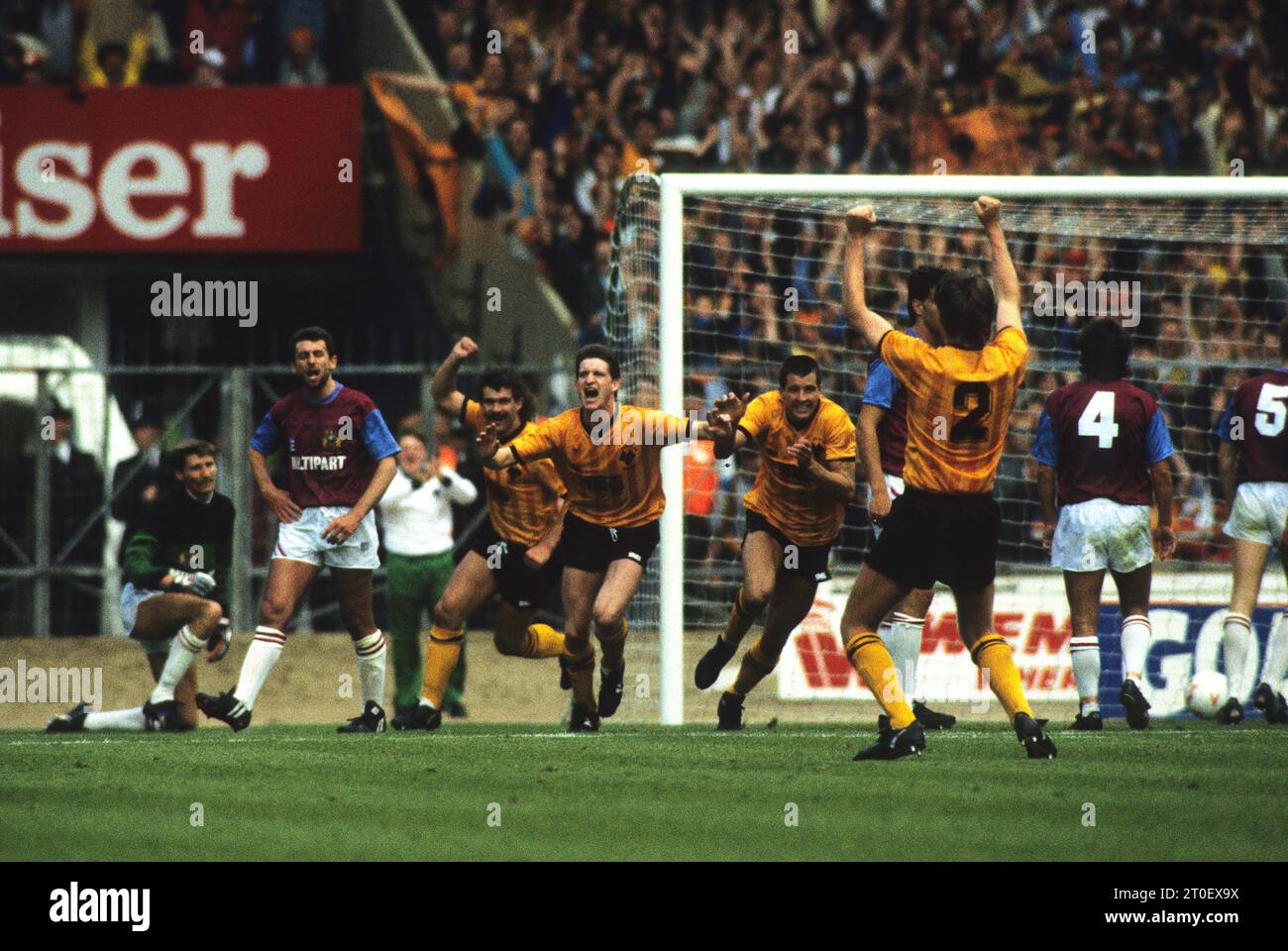 Sherpa Van Final at Wembley Burnley v Wolverhampton Wanderers. Wolves ...