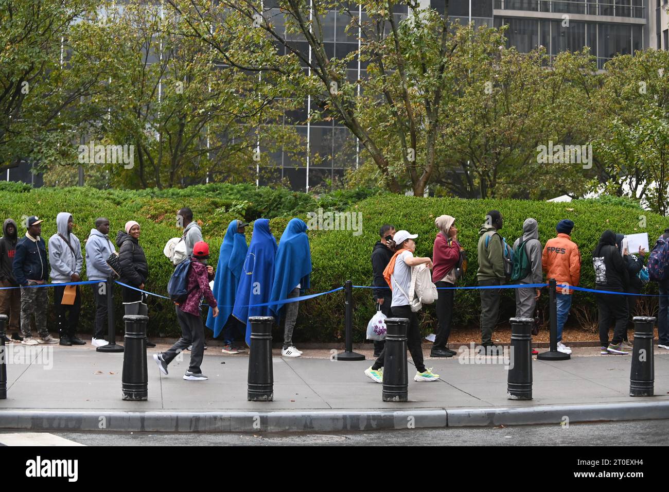 New York, New York, USA. 6th Oct, 2023. Migrants and asylum seekers ...