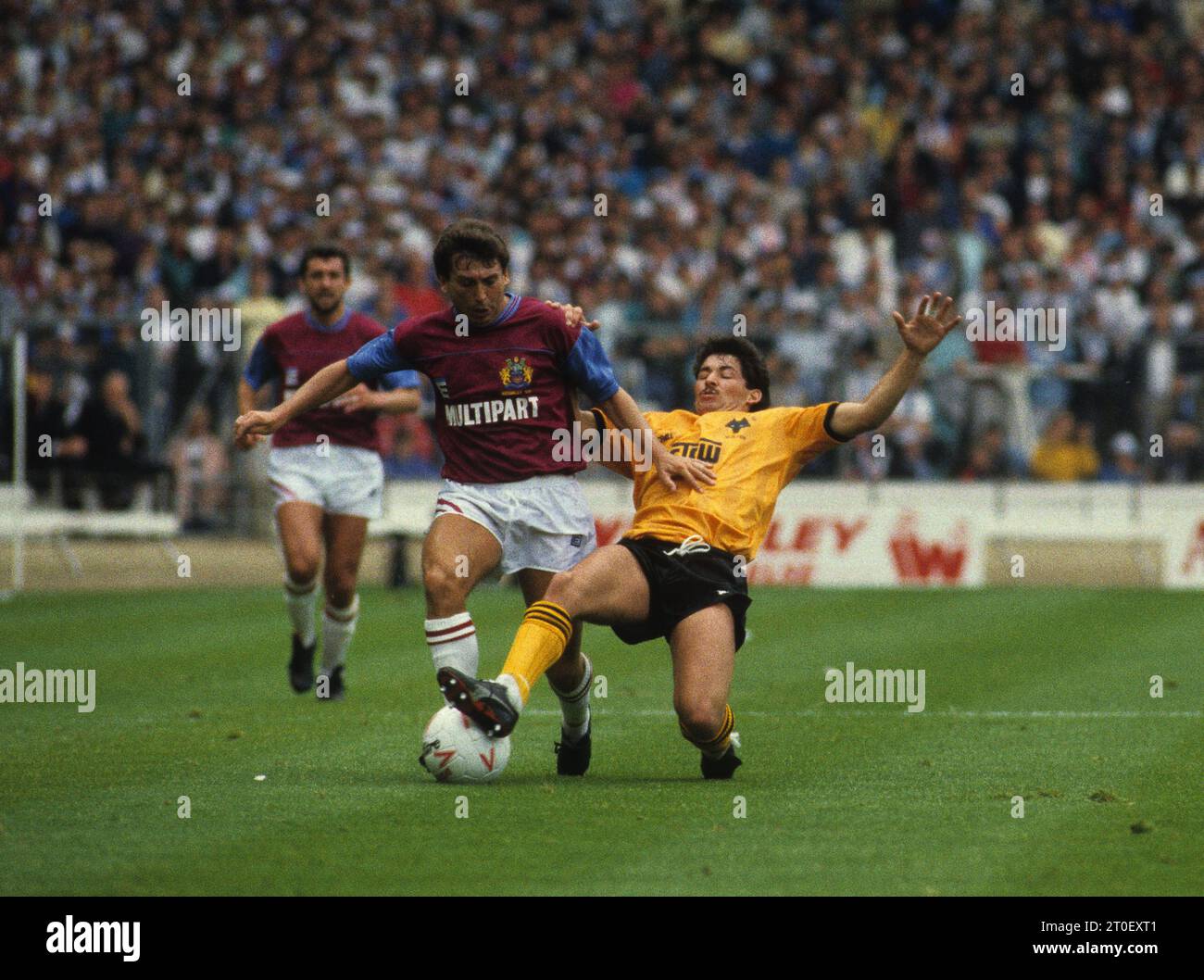 Sherpa Van Final at Wembley Burnley v Wolverhampton Wanderers. Wolves ...