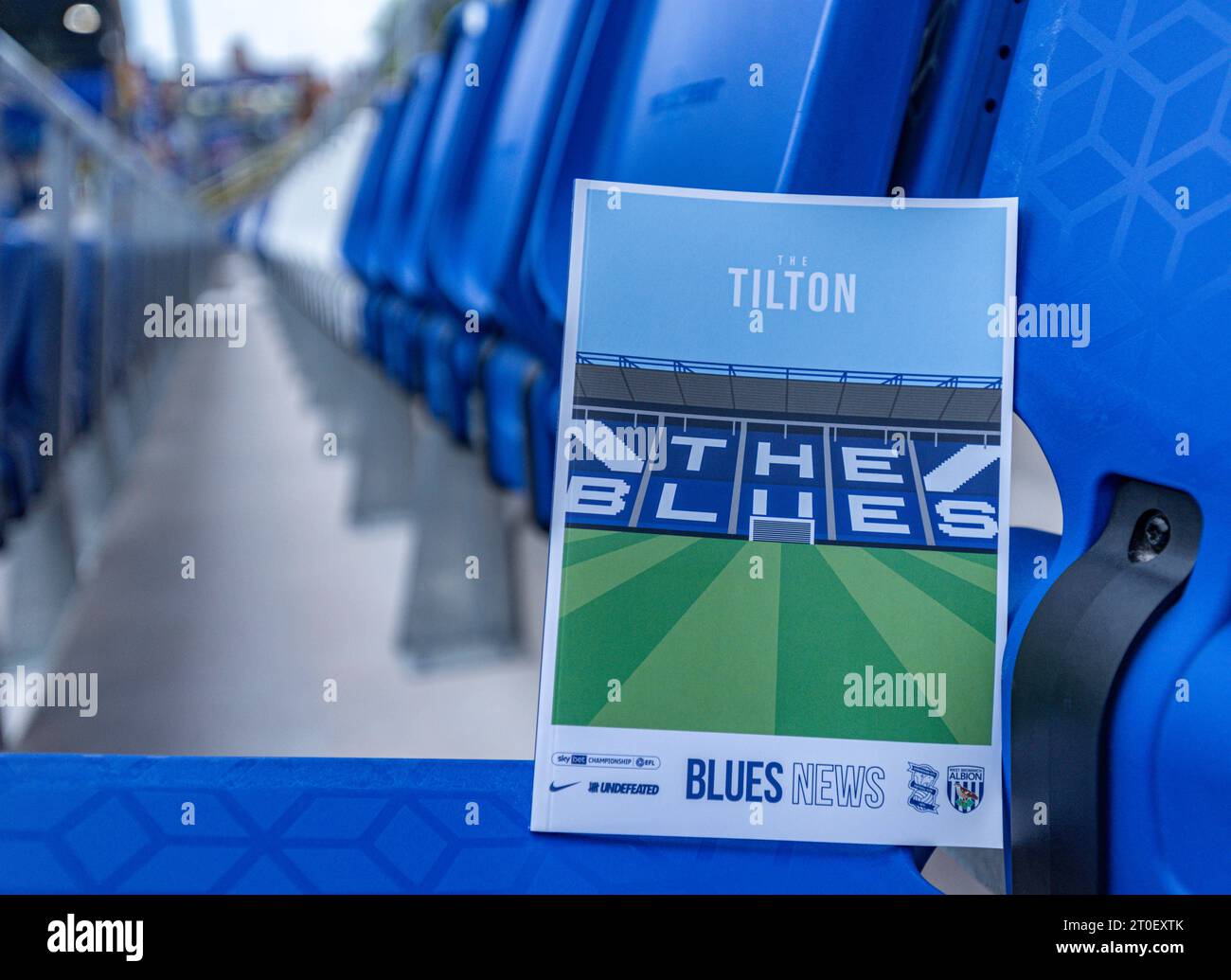 Tilton stand hi-res stock photography and images - Alamy