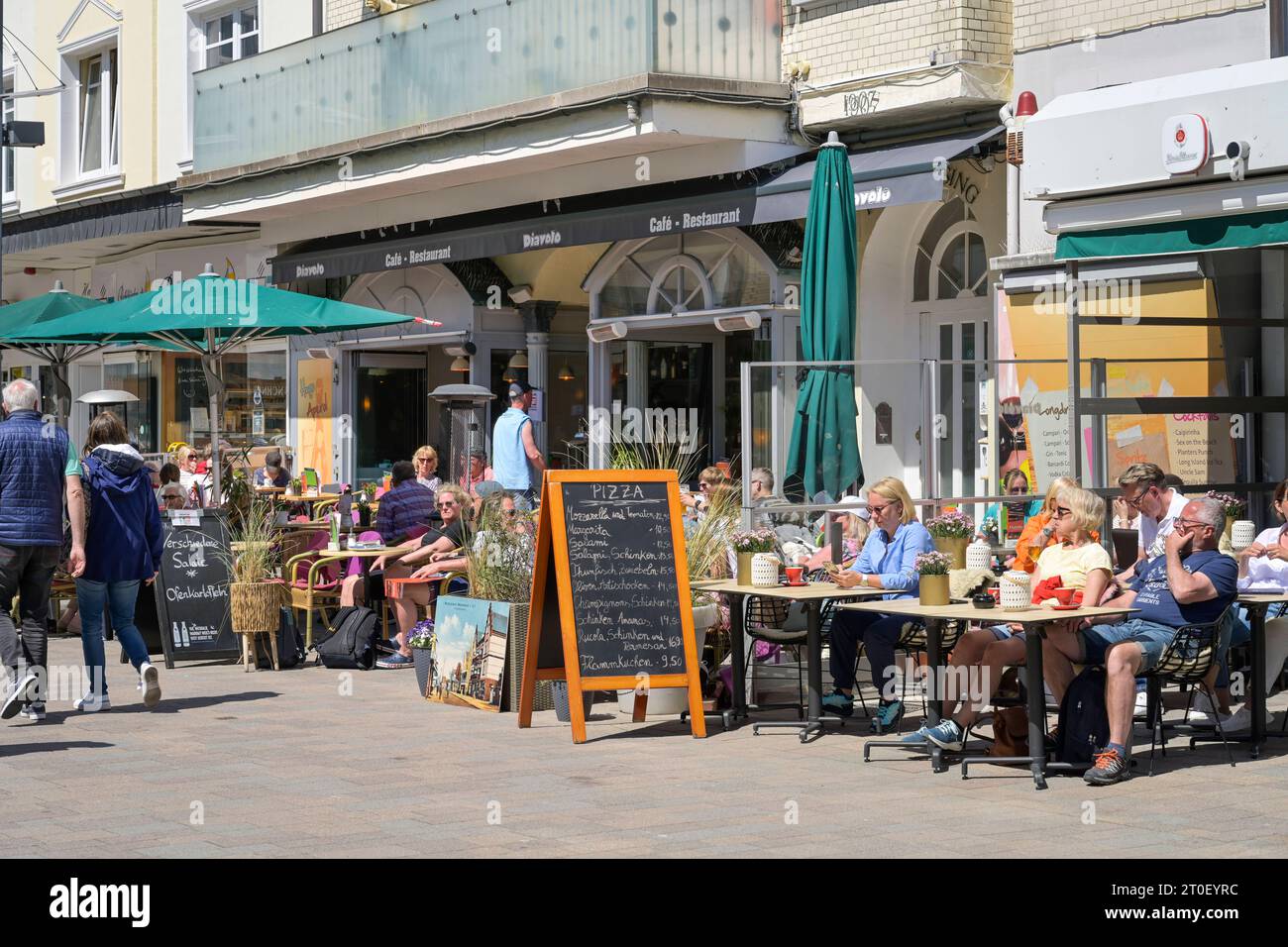 Italienisches cafe hi-res stock photography and images - Alamy