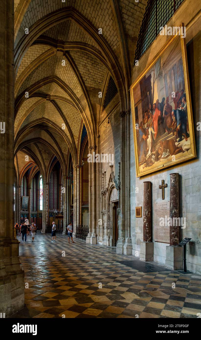 Aisle of the Sainte-Croix Cathedral Stock Photo - Alamy