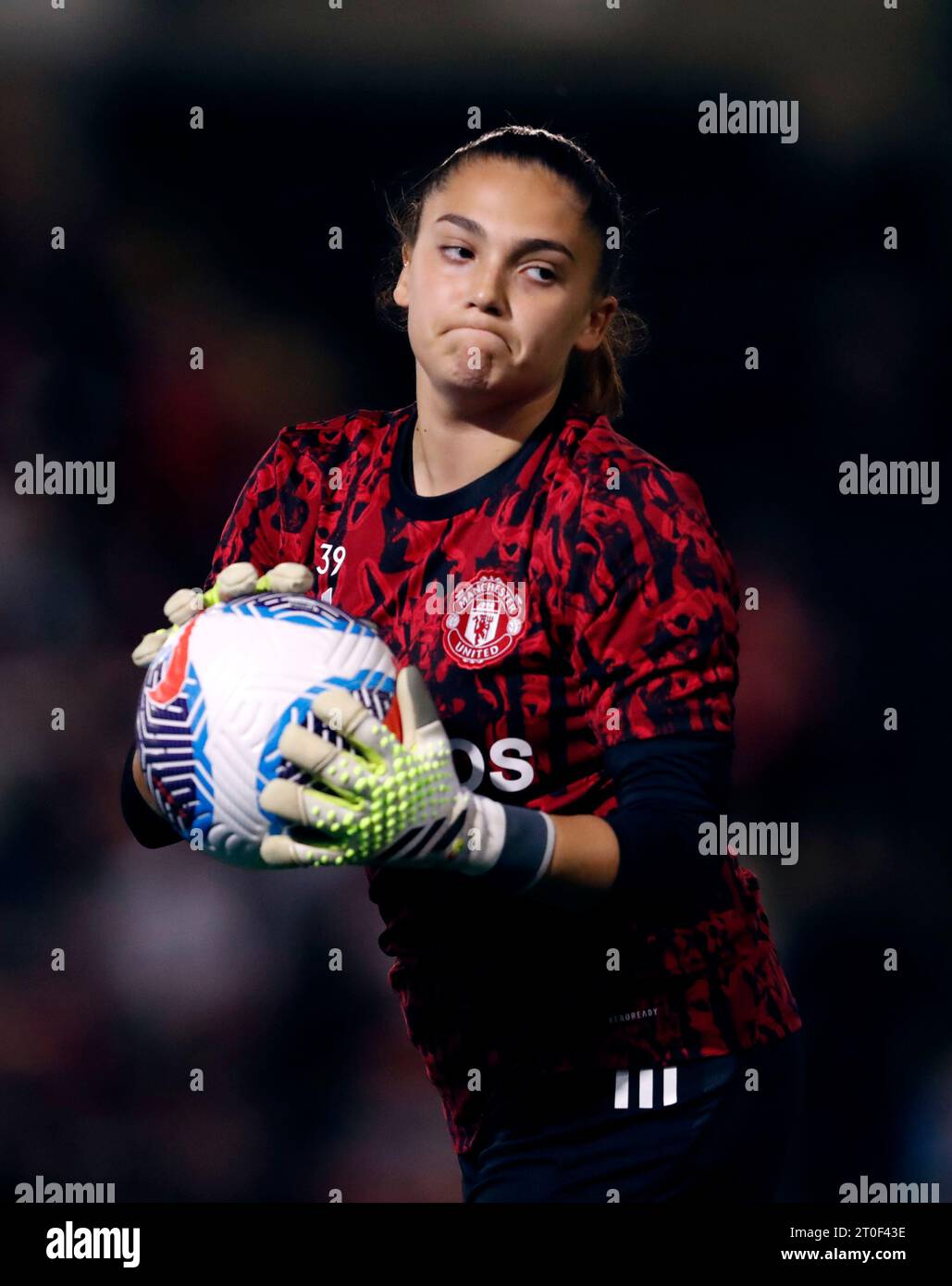 Manchester United goalkeeper Saf Middleton-Patel warming up ahead of ...
