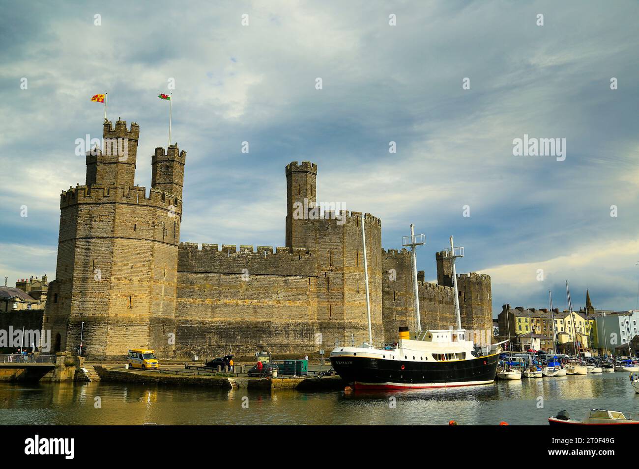 Caernarfon Castle, Caernarfon, Gwynedd, Wales Stock Photo - Alamy