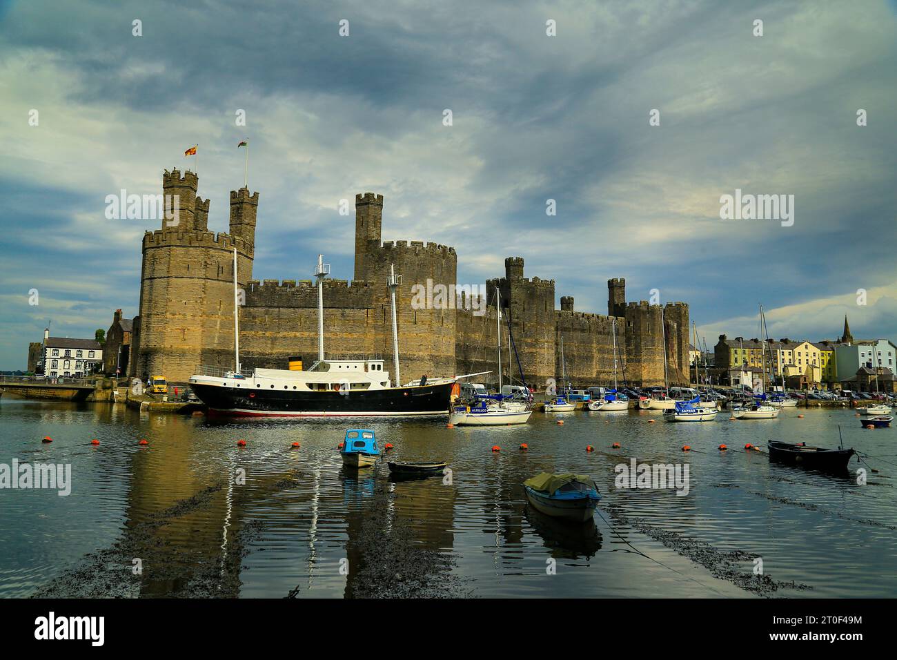 Caernarfon Castle, Caernarfon, Gwynedd, Wales Stock Photo - Alamy