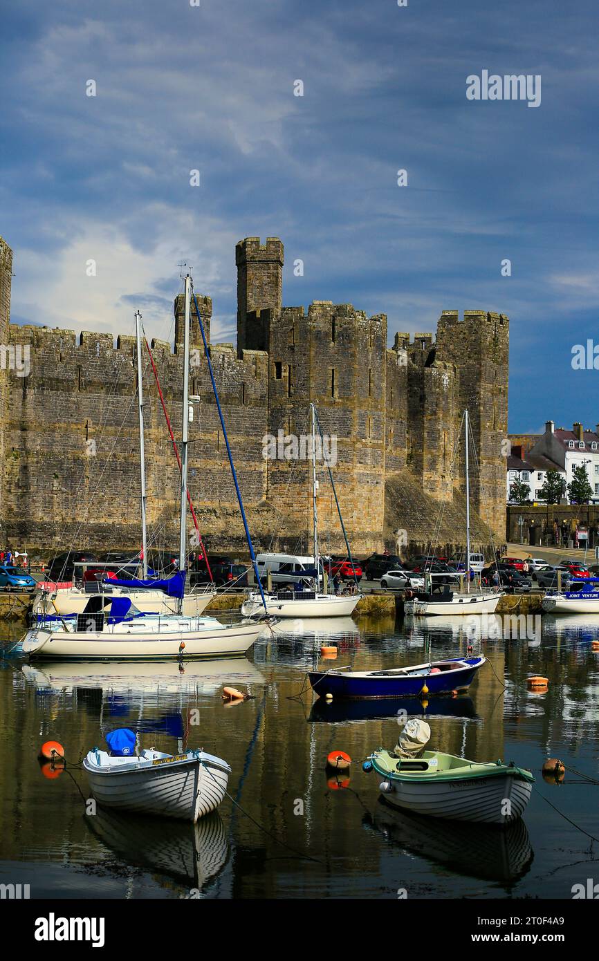 Caernarfon Castle, Caernarfon, Gwynedd, Wales Stock Photo - Alamy