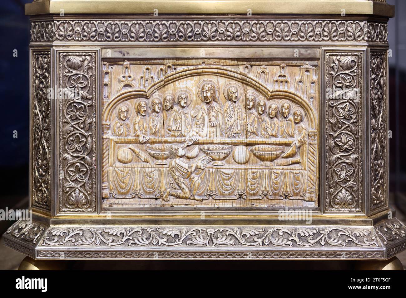 Medieval relics hi-res stock photography and images - Alamy