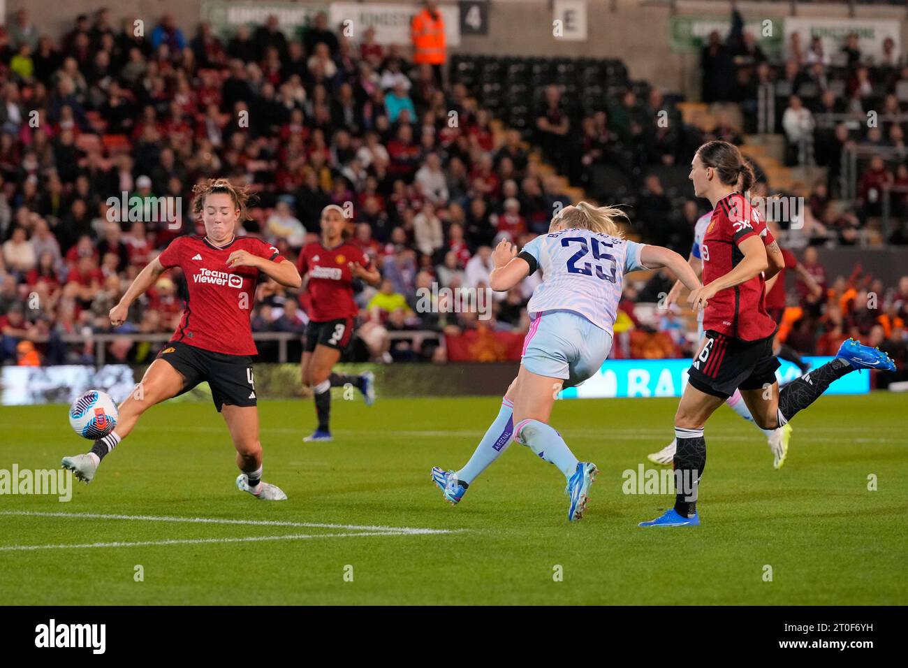 Stina Blackstenius #25 of Arsenal Women scores a goal to make it 0-1 ...