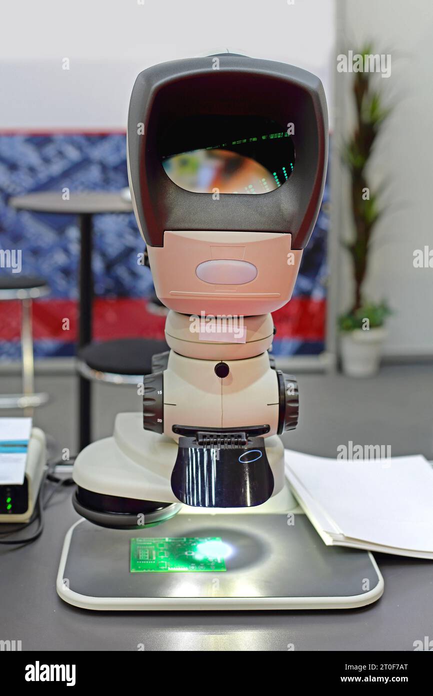 High Productivity Microscope With Big Display for Electronic Laboratory ...