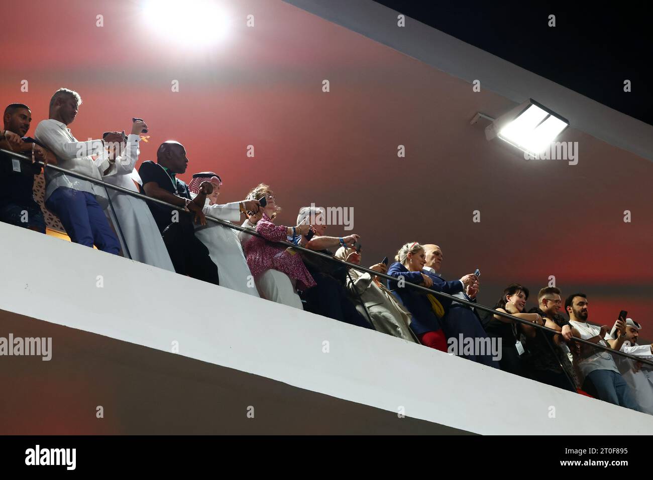 Doha, Qatar. 06th Oct, 2023. Circuit atmosphere - fans above the pits ...