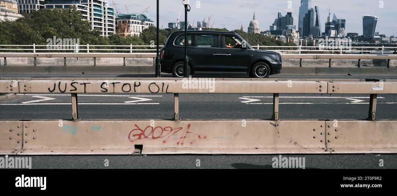 Just stop oil graffiti hi-res stock photography and images - Alamy