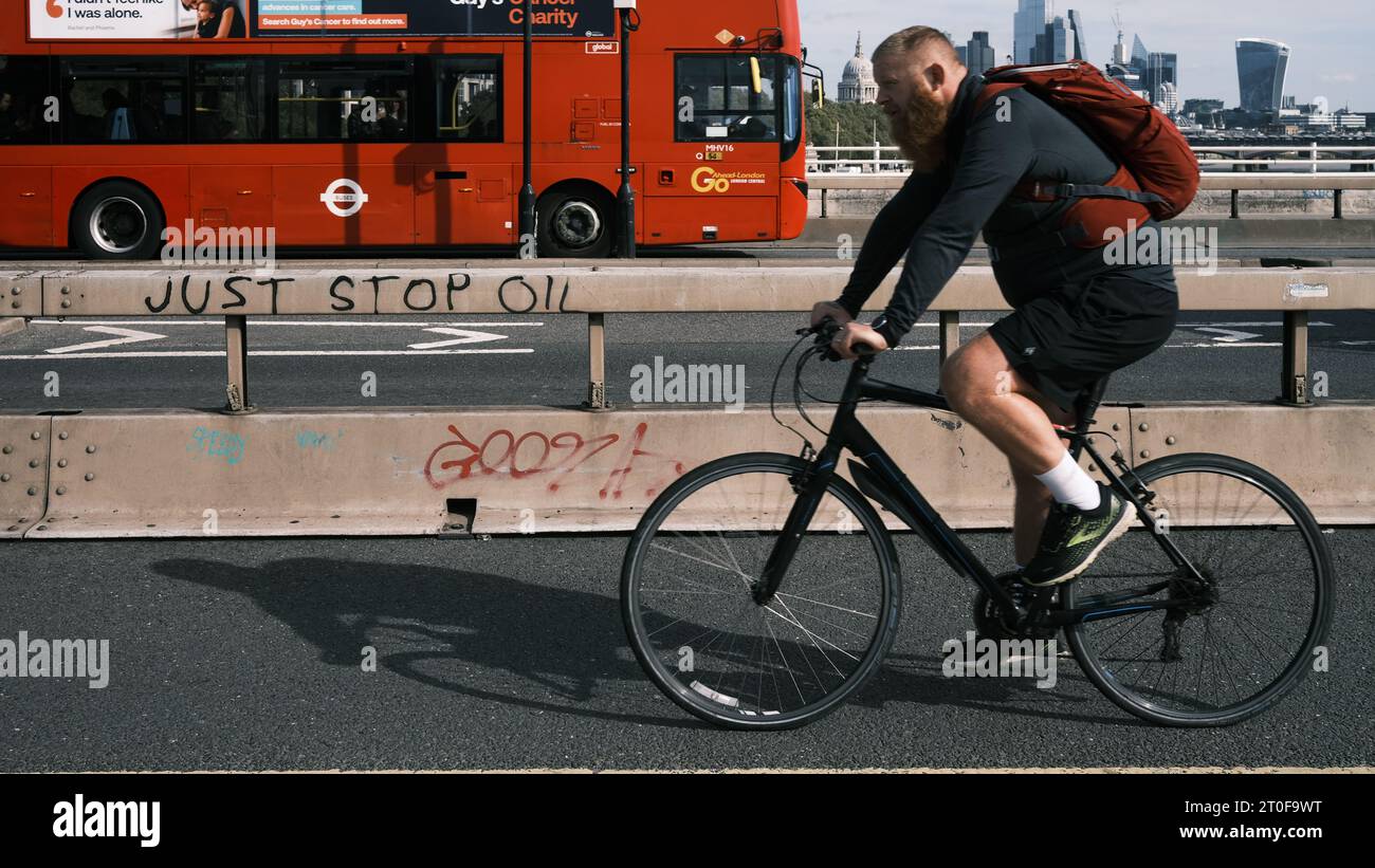 Just stop oil graffiti hi-res stock photography and images - Alamy