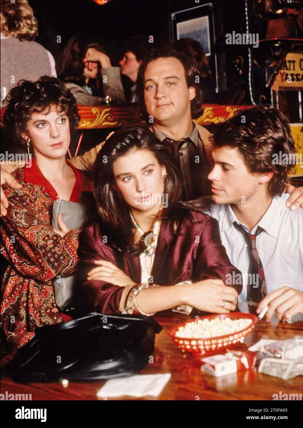 Elizabeth Perkins 2014.