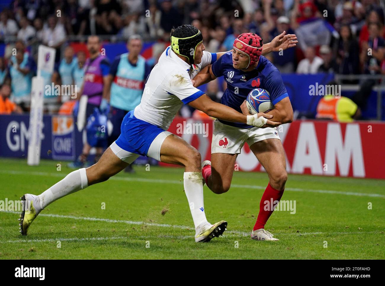 France's Louis Bielle Biarrey scores the second try, under pressure ...