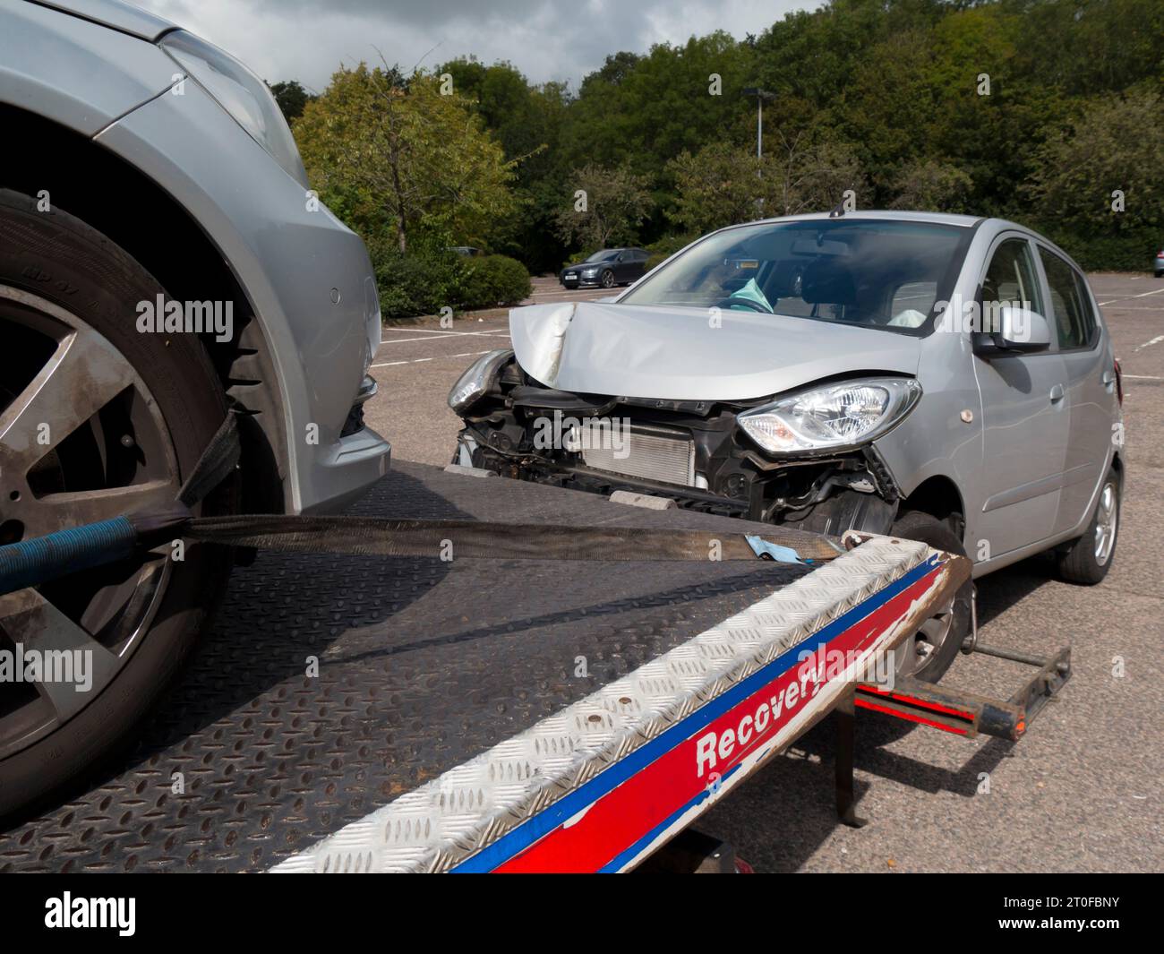 Accident recovery hi-res stock photography and images - Alamy