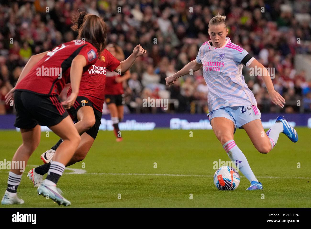 Alessia Russo #23 of Arsenal Women sets to shoot during the The FA ...