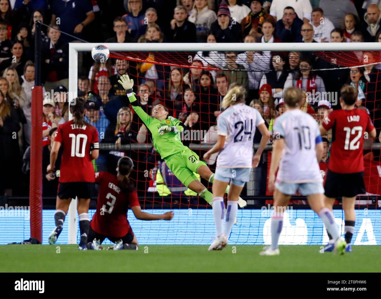 Arsenal's Cloe Lacasse (24) scores their side's second goal of the game ...