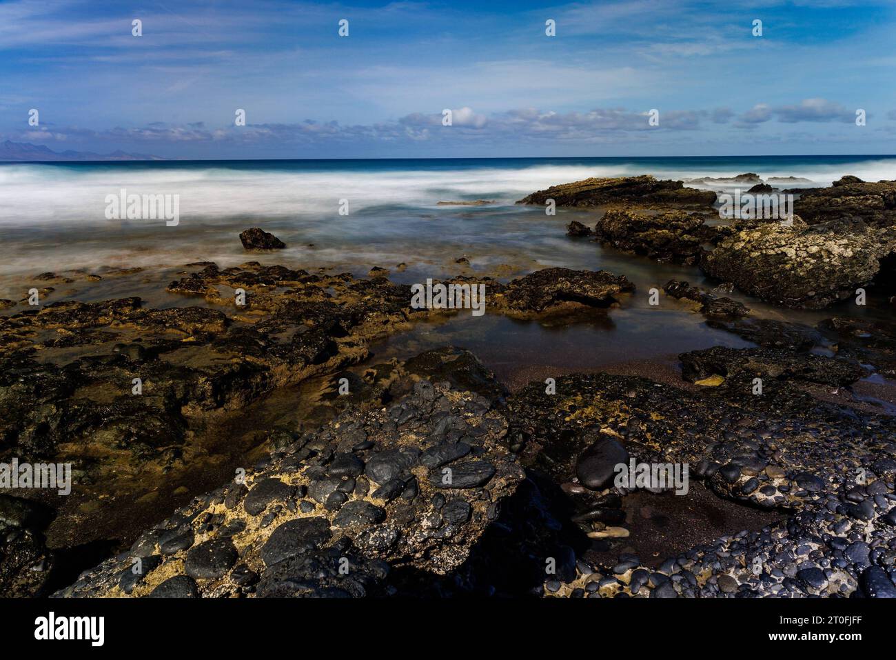 Kleiner felsiger strand hi-res stock photography and images - Alamy