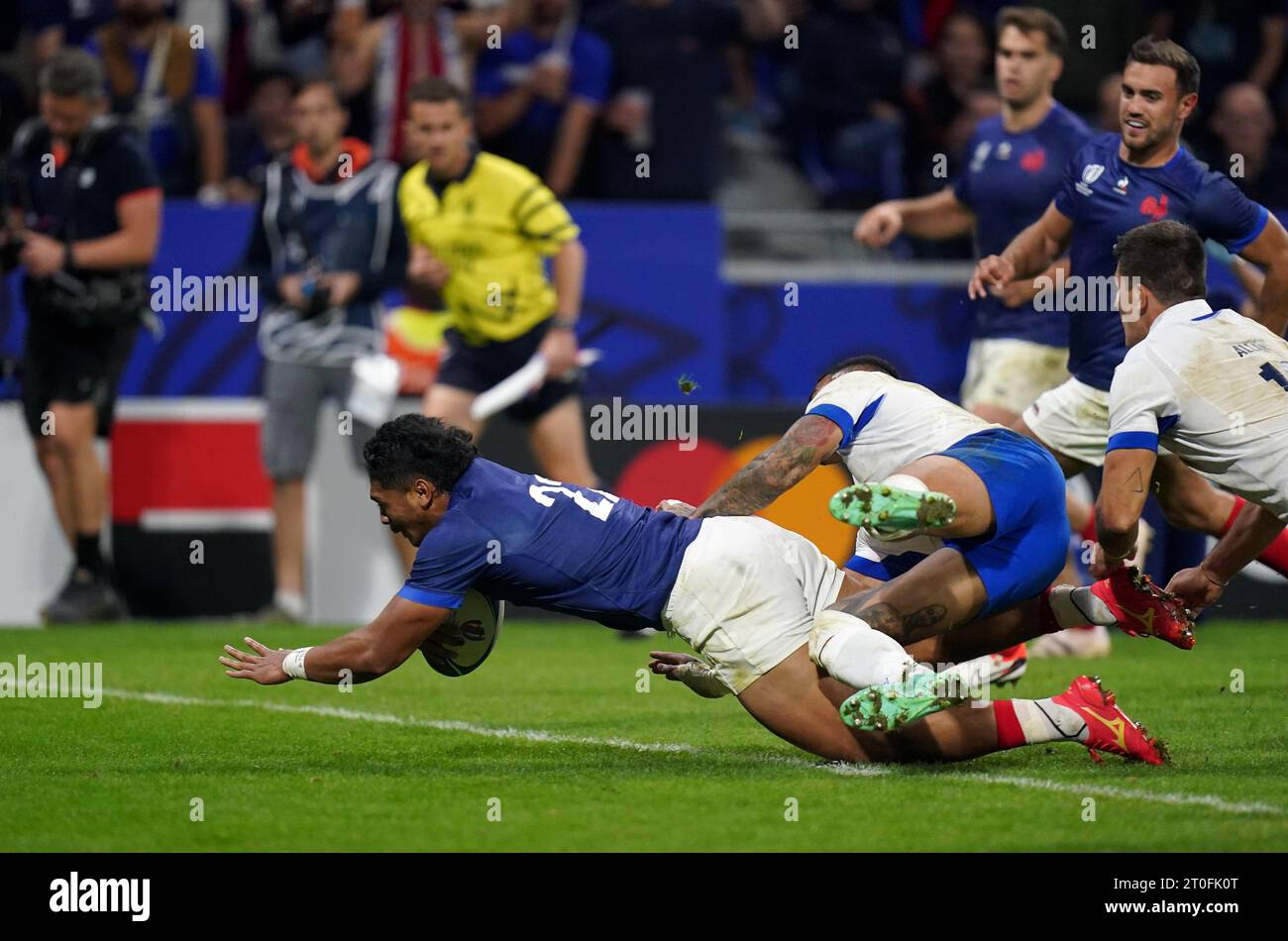 France's Yoram Moefana scores their side's eighth try during the Rugby ...