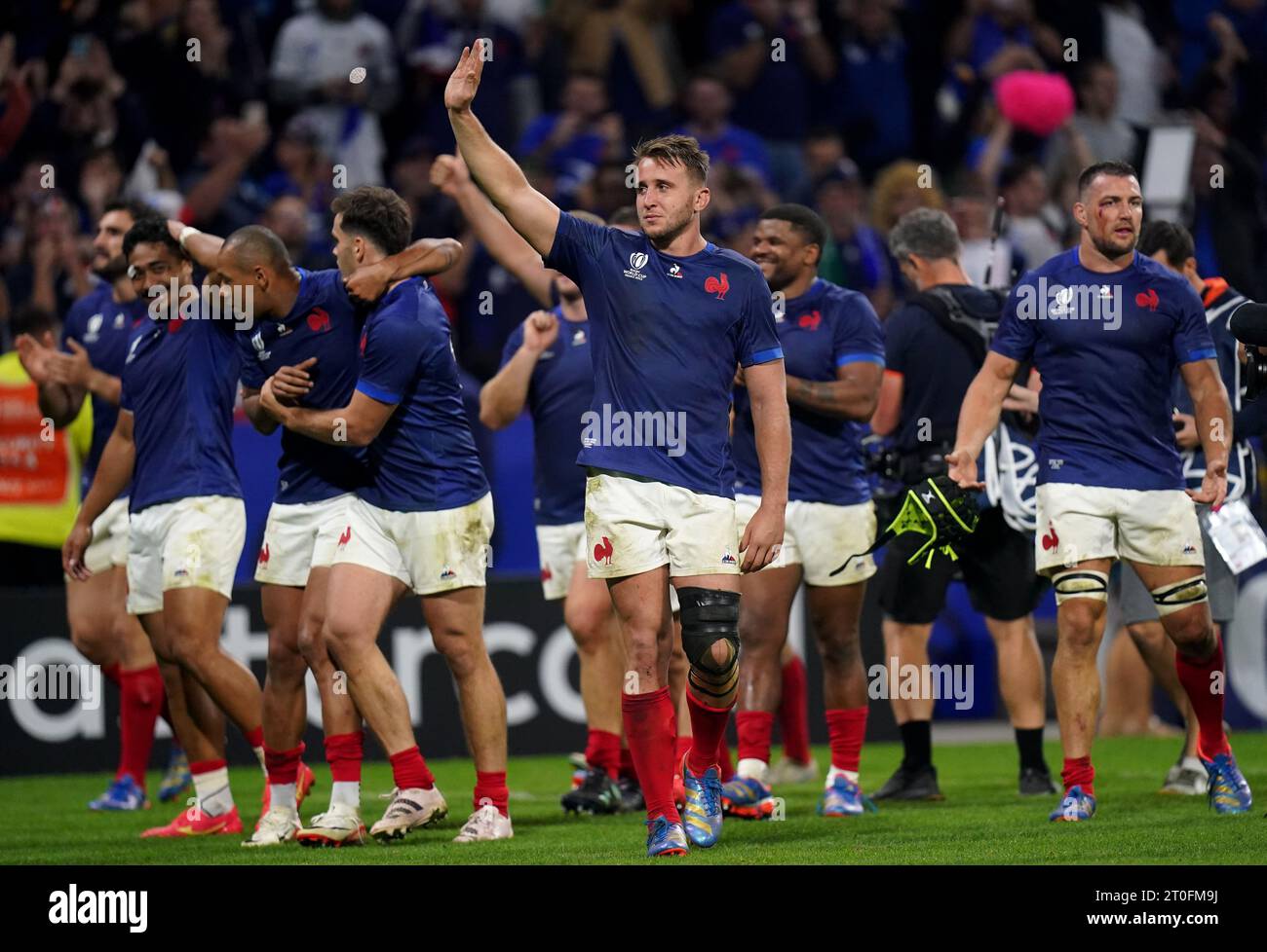 France's Anthony Jelonch waves to the fans after the Rugby World Cup ...