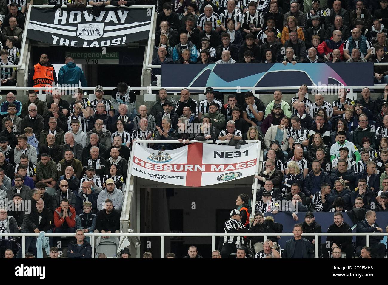 Newcastle, UK. 04th Oct, 2023. Hebburn Mags Flag, fans on the ...