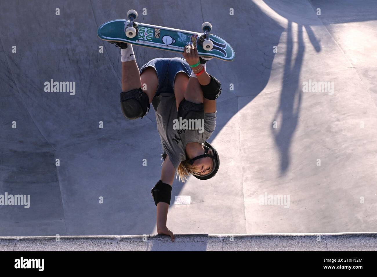 Lido Di Ostia, Rome, Ita. 06th Oct, 2023. Ruby Trew of Australia warms ...