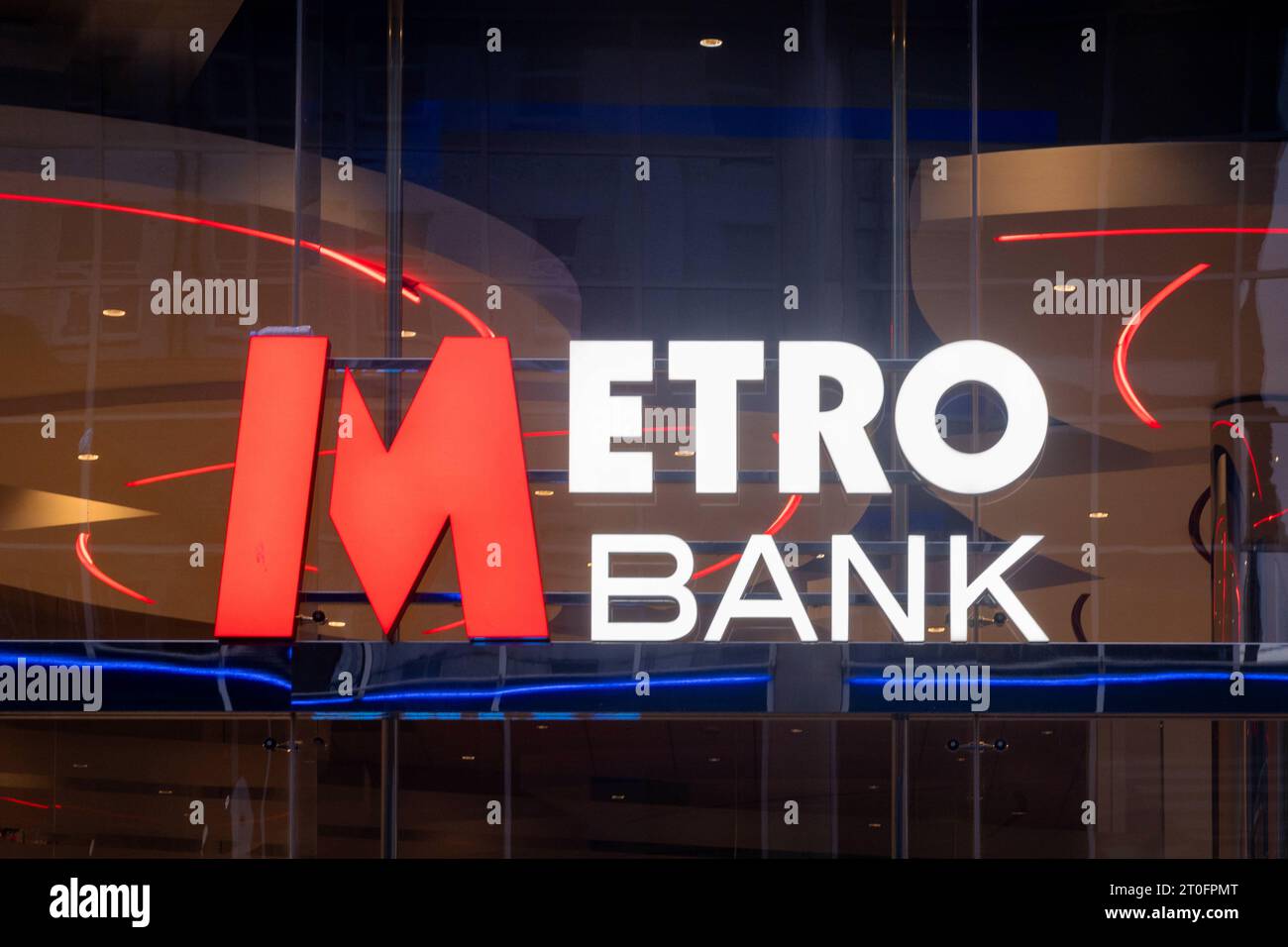 Metrobank Logo Png