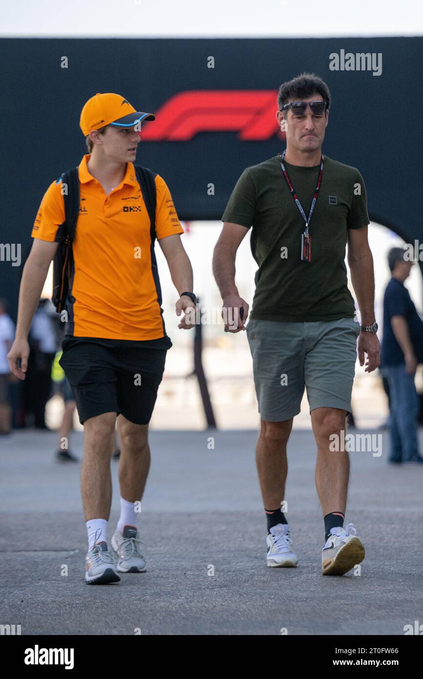 DOHA,QATAR.6TH OCT 2023 OSCAR PIASTRI (AUS) Mclaren AND MARK WEBBER (AUS).AHMAD AL-SHEHAB/Alamy ...