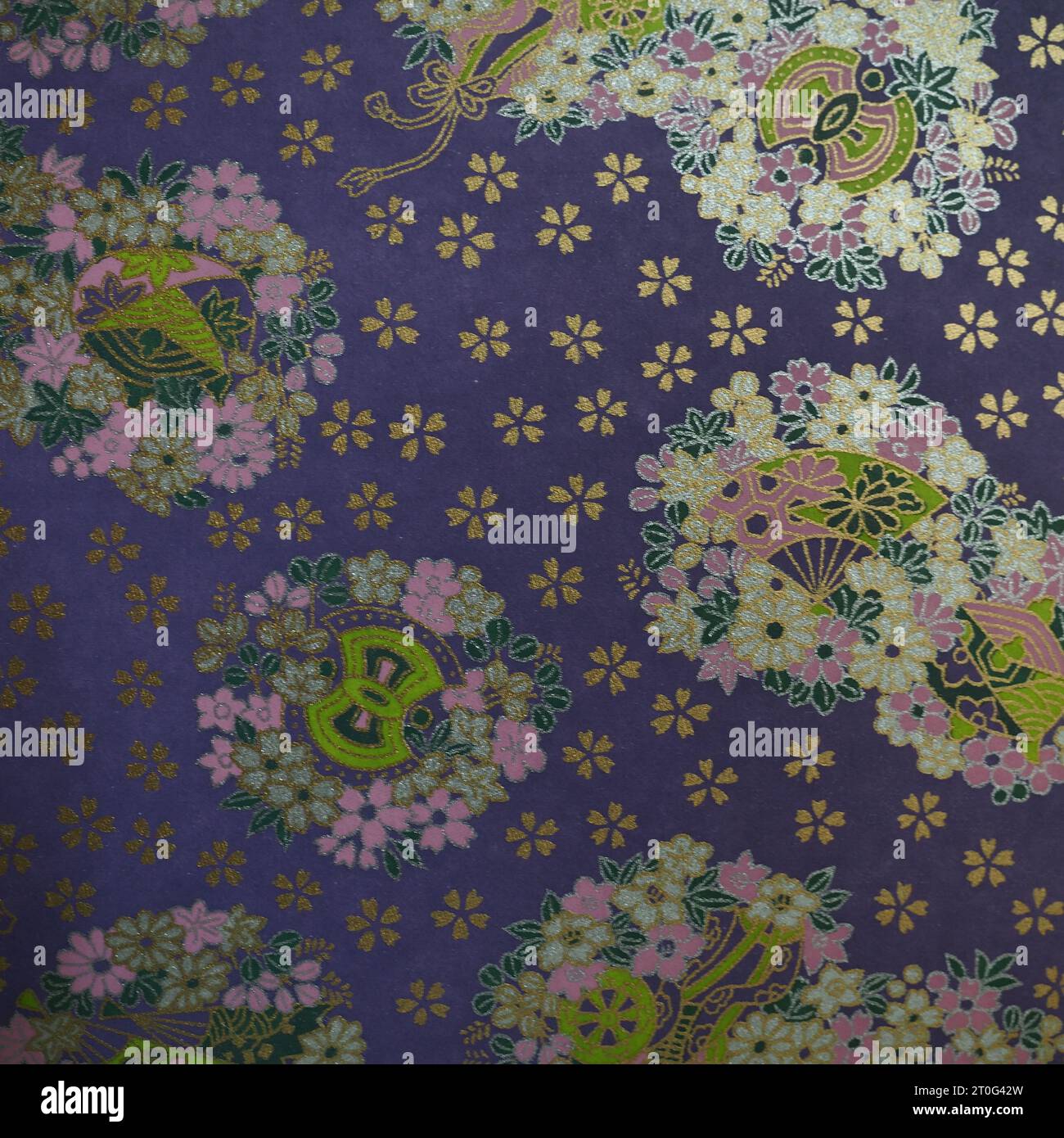 Traditional Japanese patterns with floral theme Stock Photo - Alamy