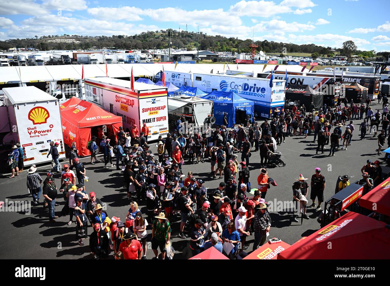 Bathurst, Australia. 07th Oct, 2023. Spectators are seen in the paddock ...