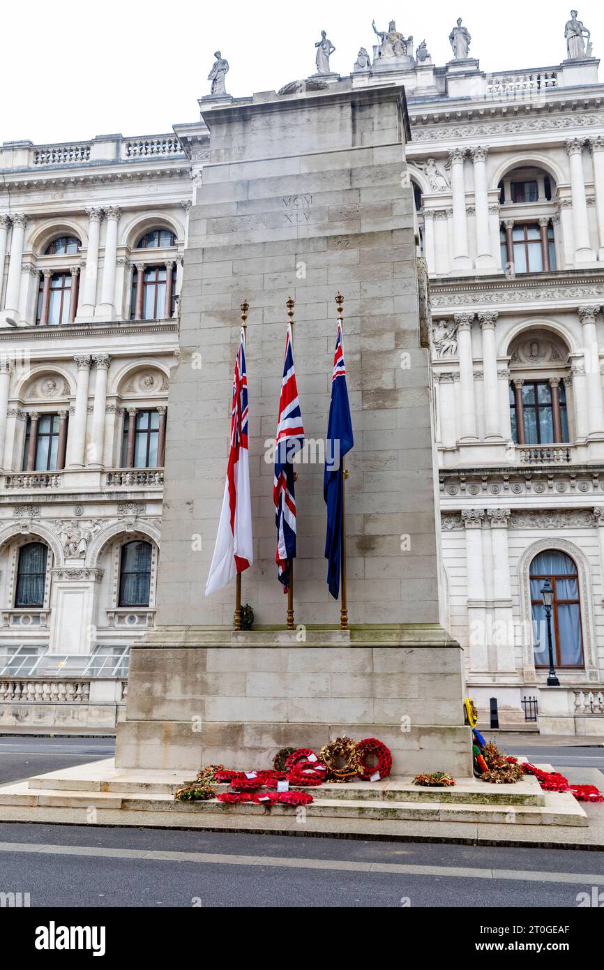 The Cenotaph in Whitehall London, remembrance for those who lost their ...