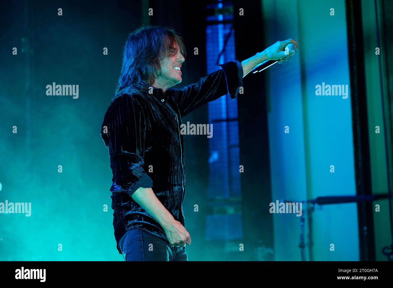 Joey Tempest von Europe live bei einem Konzert ihrer The Time Capsule ...