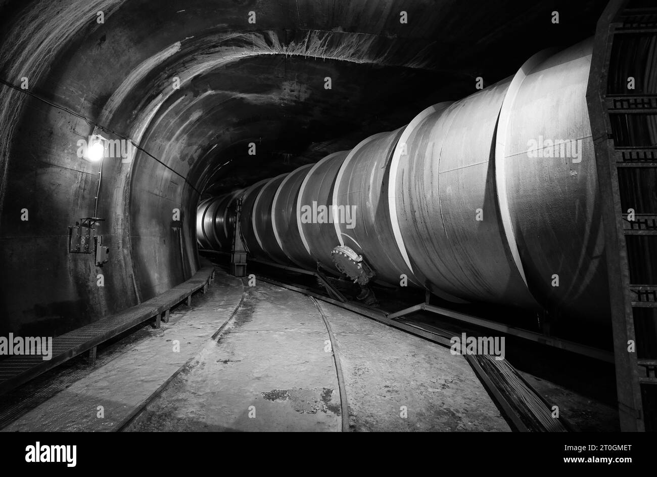 Interior and exterior of the Vajont dam, site of the disaster that ...