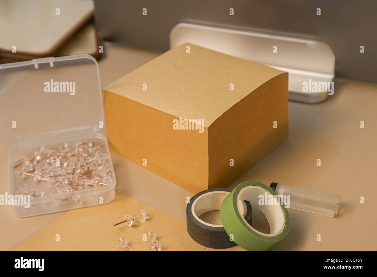 Kraft Craft paper sticky note on desk Stock Photo - Alamy