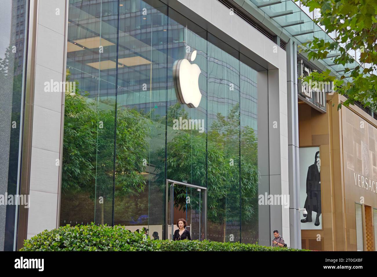 SHANGHAI, CHINA - OCTOBER 7, 2023 - Customers experience an iPhone15 at ...