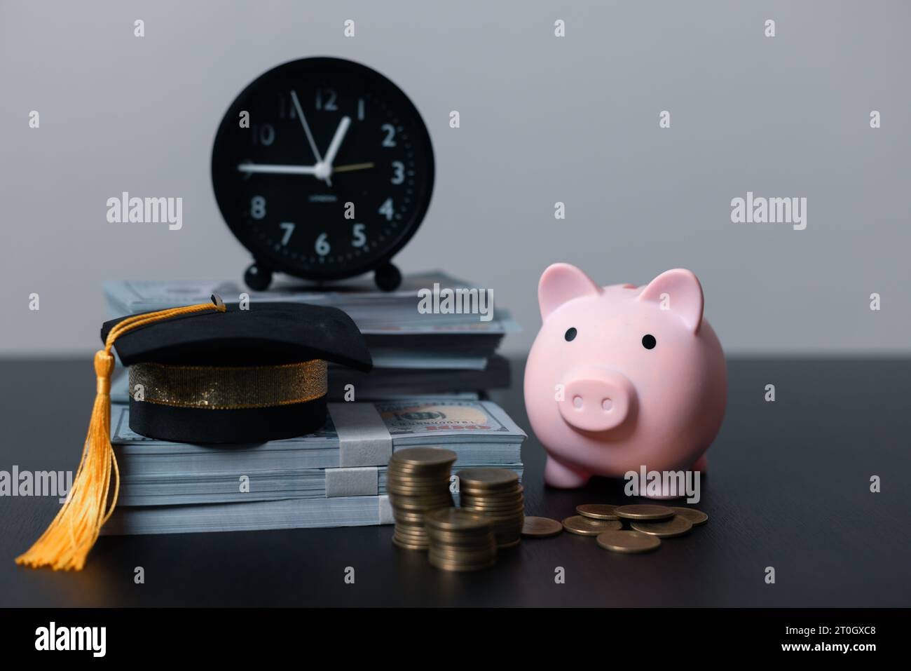 University degree hi-res stock photography and images - Alamy