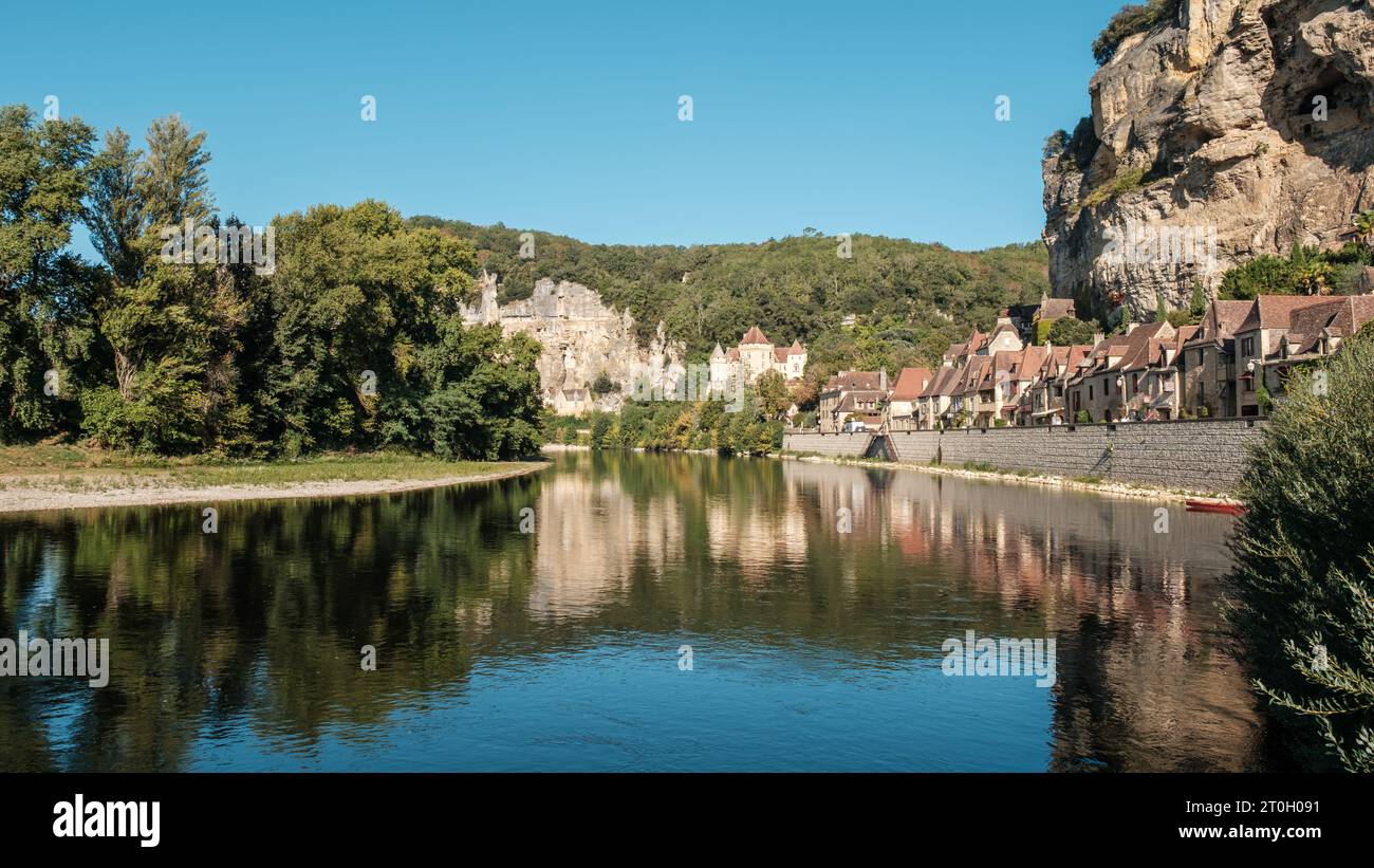 La Roque-Gageac, Nouvelle-Aquitaine, France - 30th September 2023: La ...