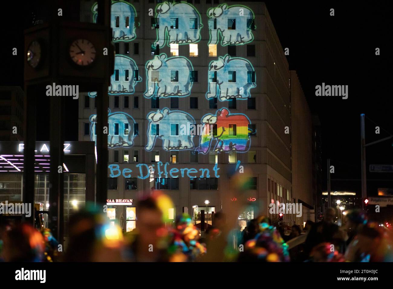 Berlin erstrahlt in bunten Farben - Festival of Lights 2023, Das ...