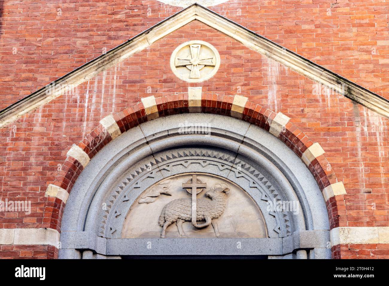 Gabled facade italy hi-res stock photography and images - Alamy