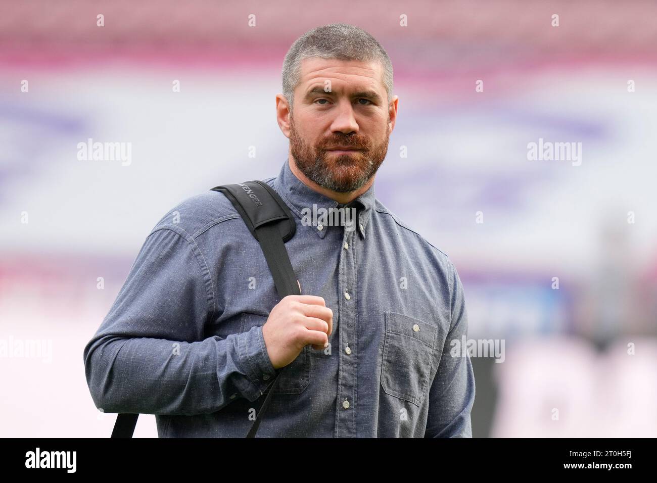 Kyle Amor working as a pundit for Channel 4 TV before the Betfred Super ...