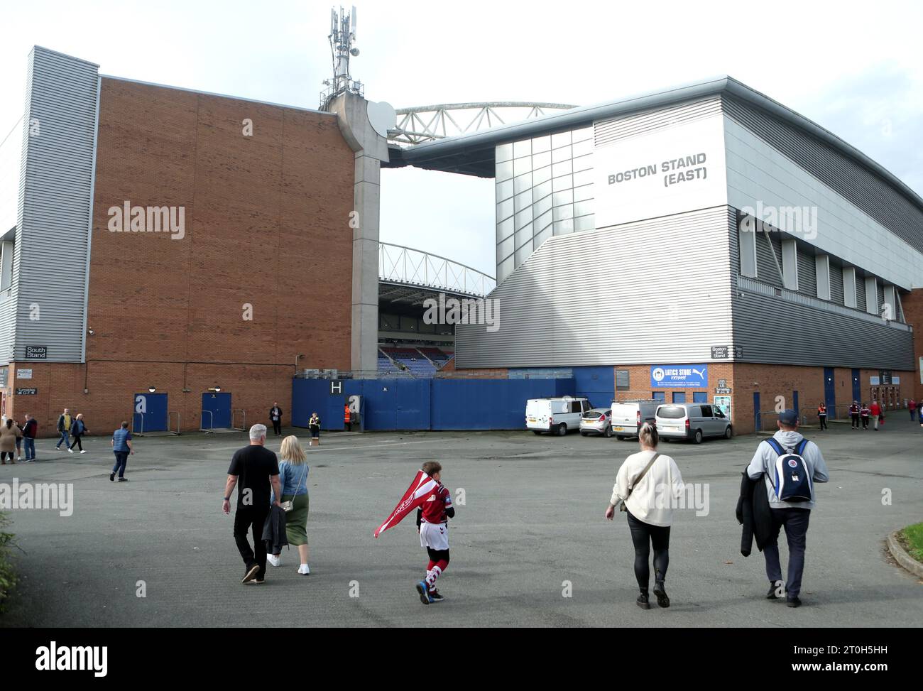 A general view as fans arrive at the ground ahead of the Betfred Super ...