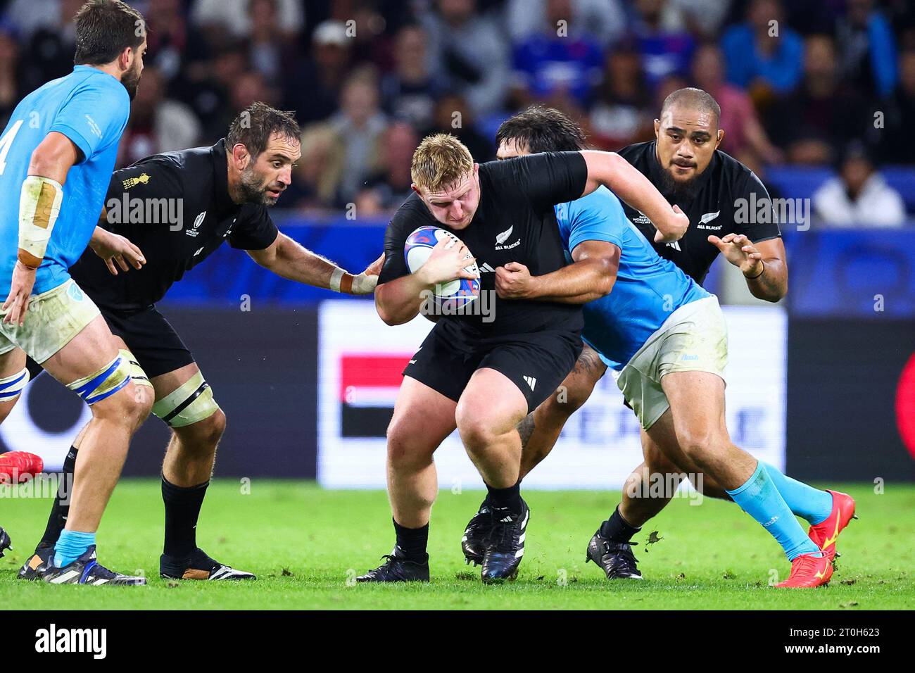 Samuel Whitelock #4 of New Zealand and Fletcher Newell #18 of New ...