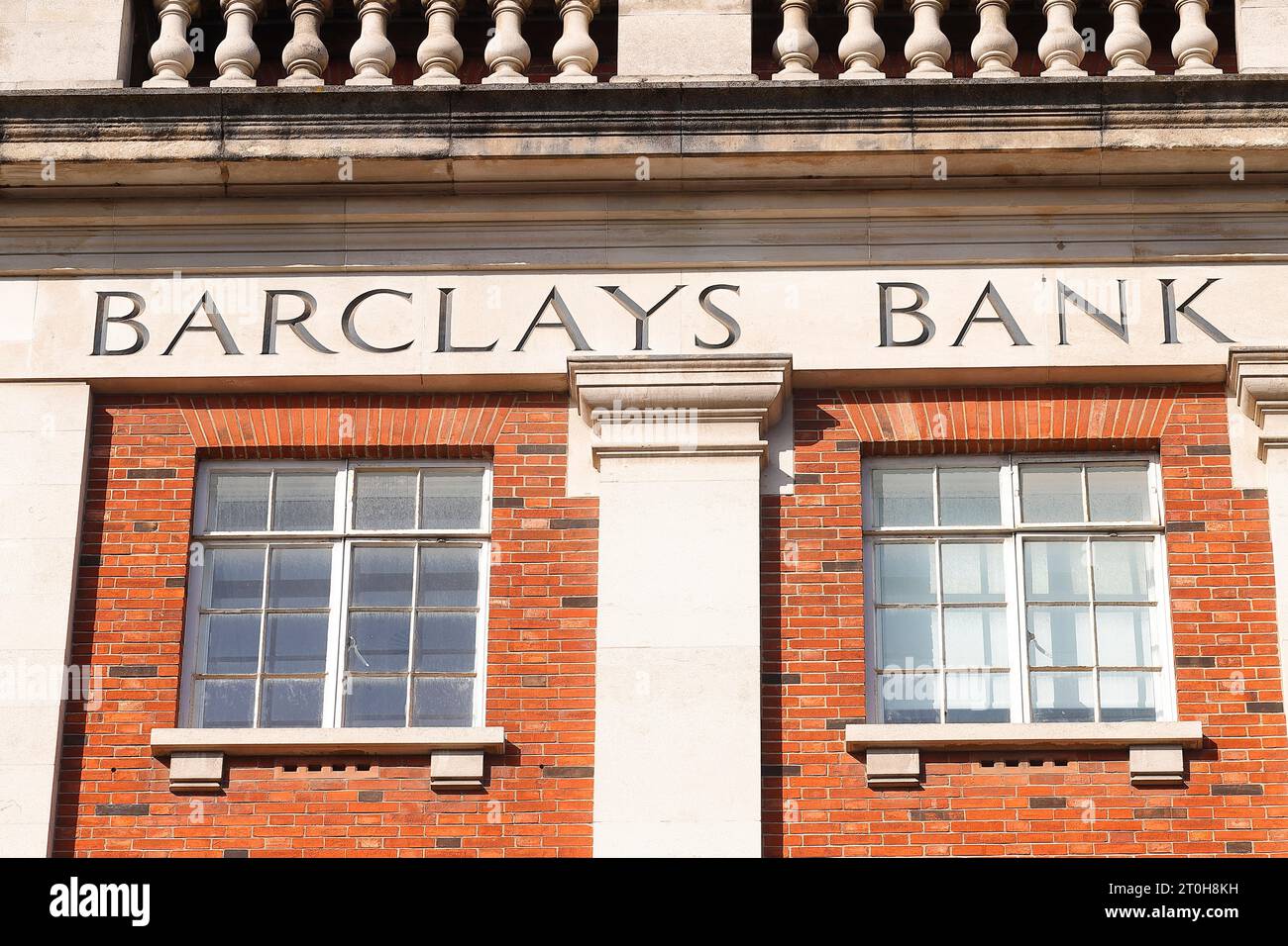 Banks around leeds hi-res stock photography and images - Alamy