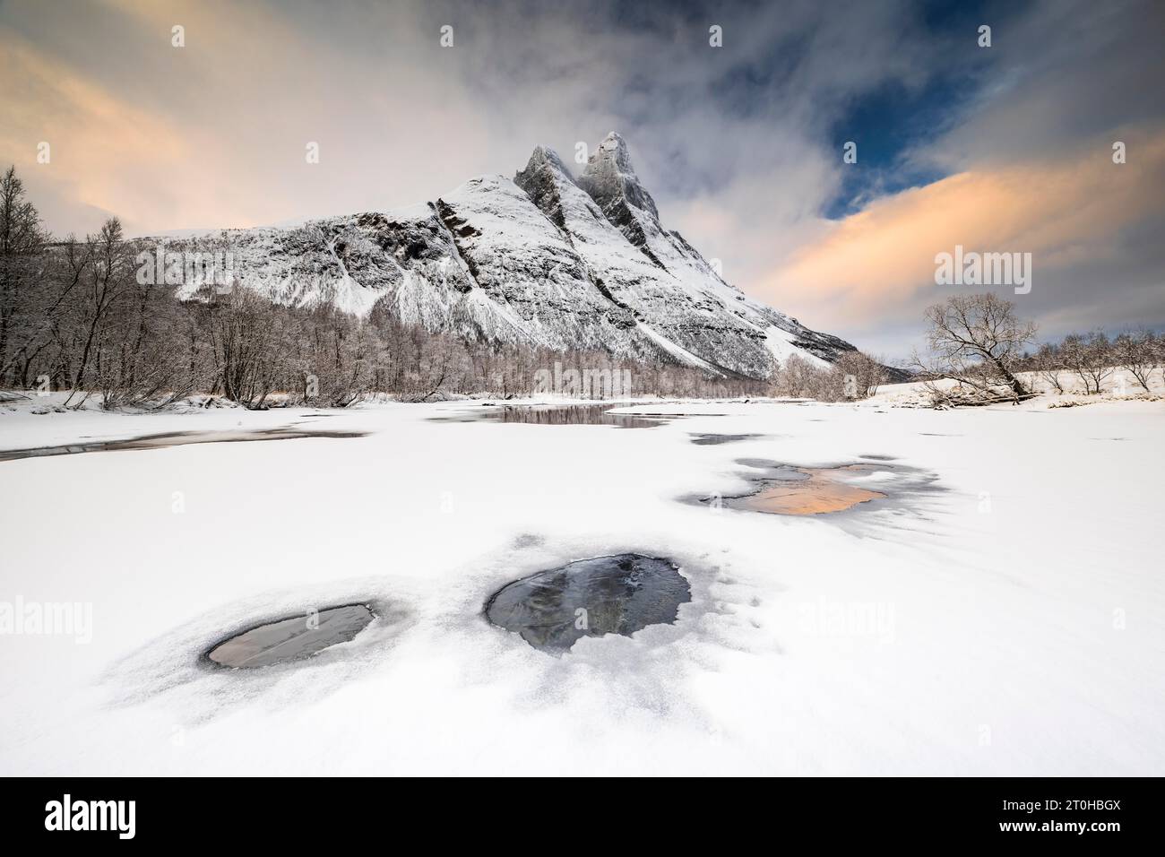 Winter landscape in front of Mount Otertinden, Signaldalen, Lyngenfjord ...