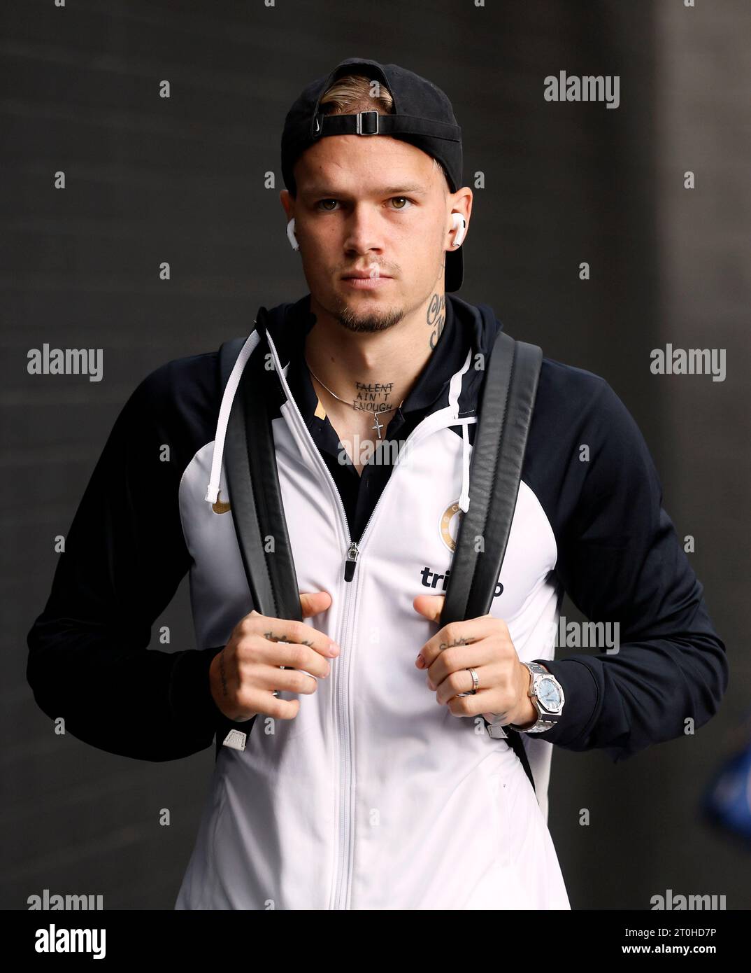 Chelsea’s Mykhaylo Mudryk arrives for the Premier League match at Turf ...