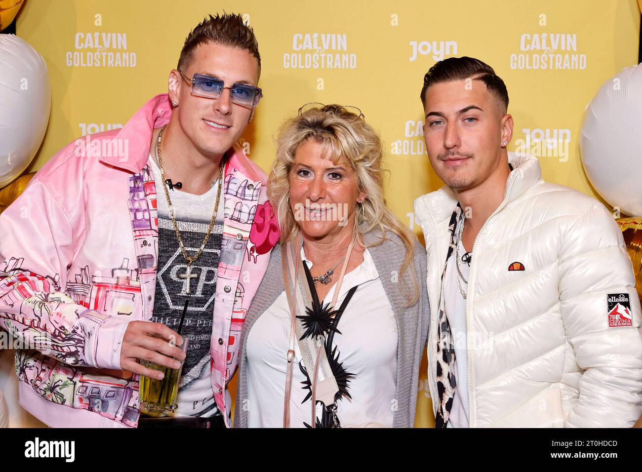 Reality-TV-Darsteller Calvin Kleinen mit seiner Mutter Dagmar Kleinen ...
