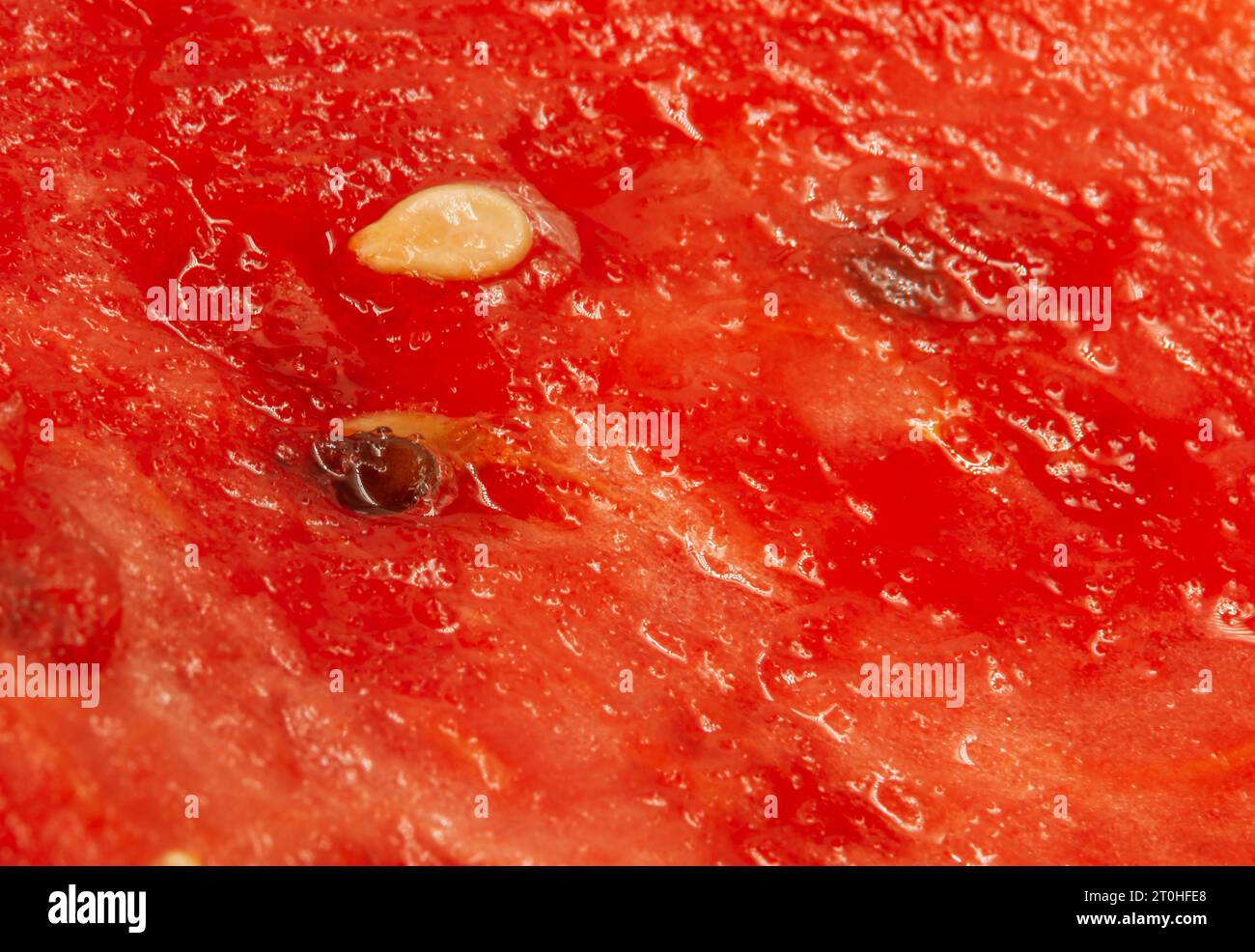 White pulp black seeds hi-res stock photography and images - Alamy