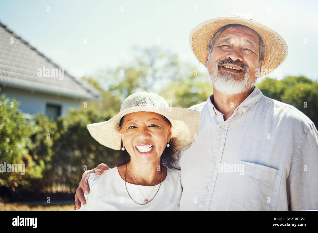 Old farming couple hi-res stock photography and images - Alamy